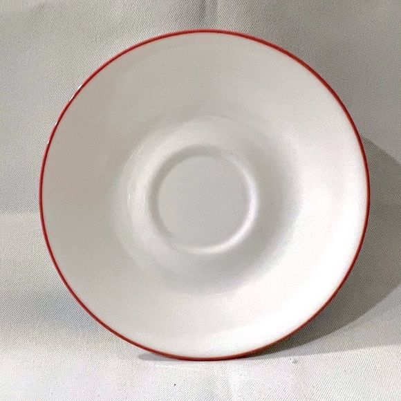 Corelle | Dining | Corelle Red Rim Saucer Plates 8 Pieces | Poshmark